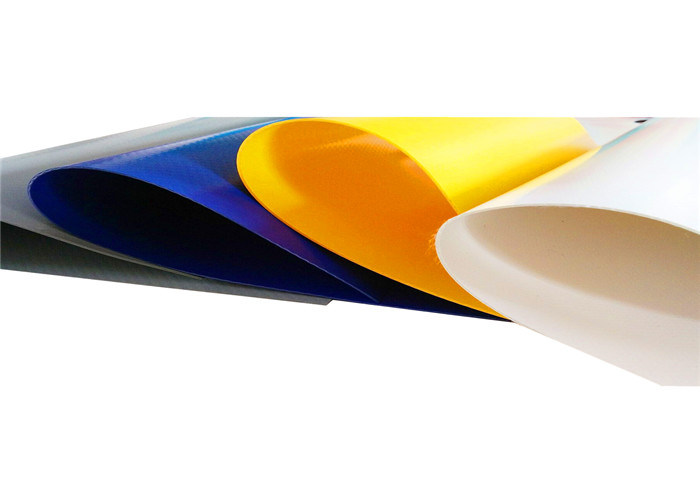 Lonas extensibles del PVC del color amarillo, techumbre revestida de la ...